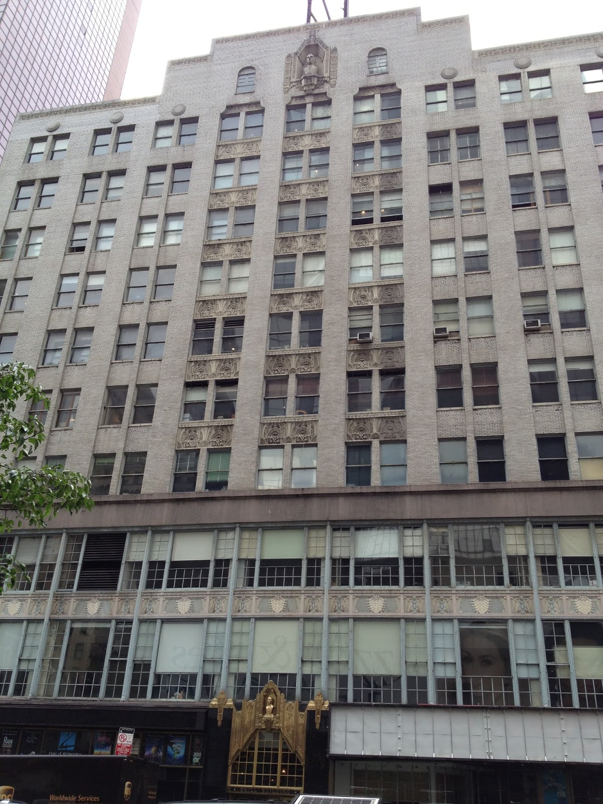 Phil's Adventures in America: What to do on a Monday night?