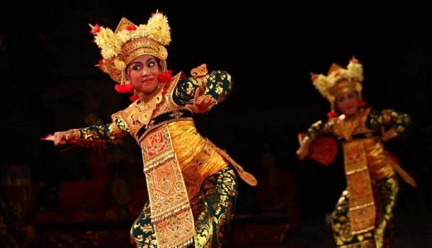 Beautiful of Indonesia: Tari Legong Bali (Legong Dance) Beautiful of Indonesia: Tari Legong Bali (Legong Dance)