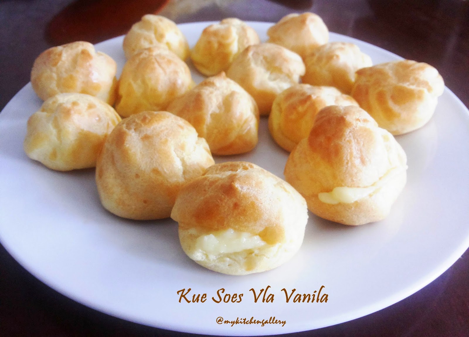 Lynn's Kitchen: Cream Puff - Kue Soes