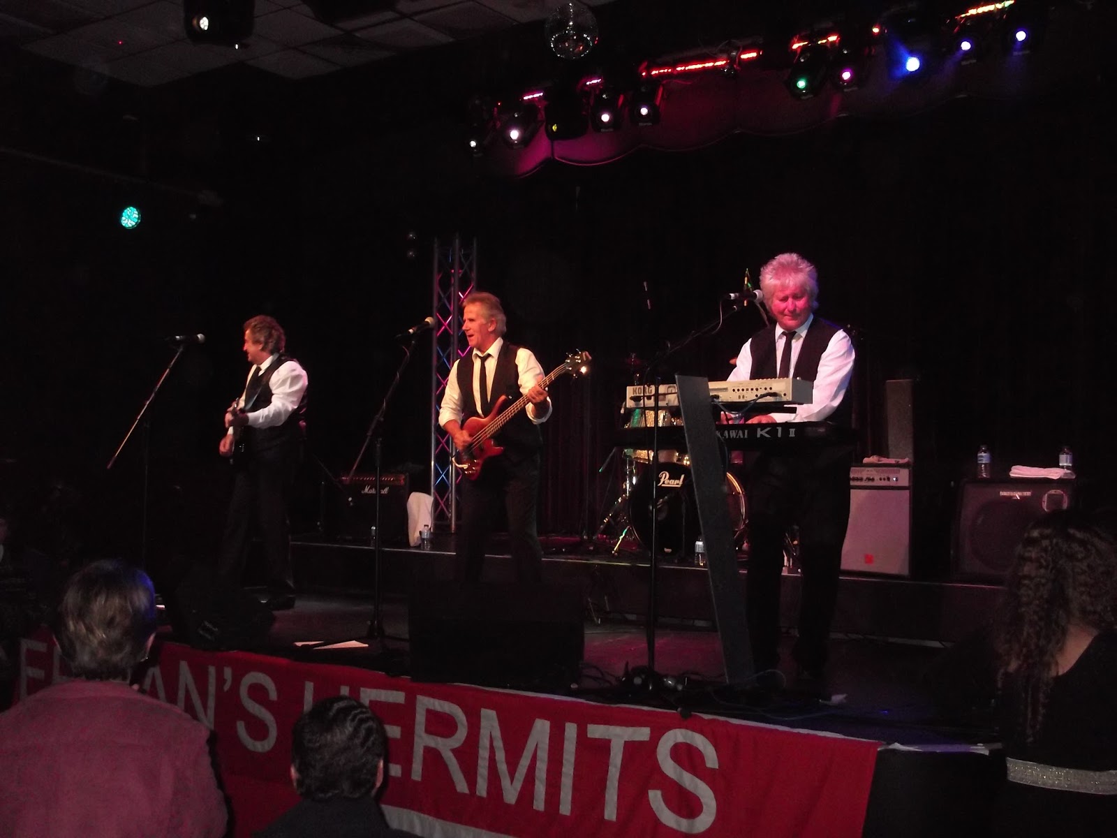 Hermans Hermits featuring Barry Whitwam show @ kedron Wavell Services Club