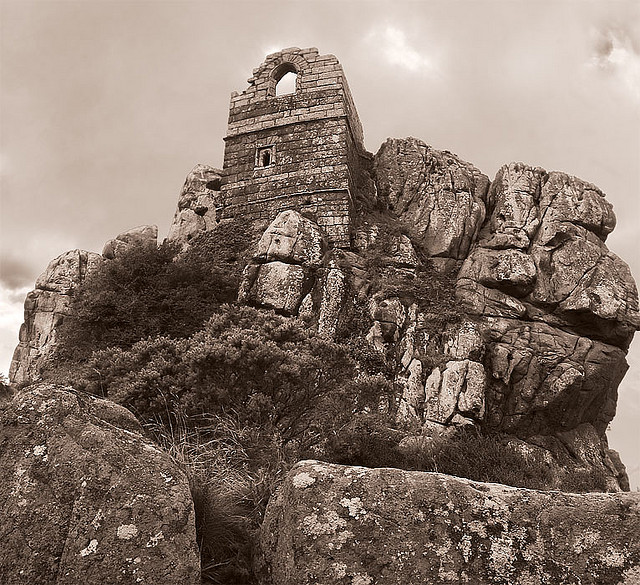 Roche Rock – Where Tristan and Isolde Hid in Plain Sight ~ Kuriositas