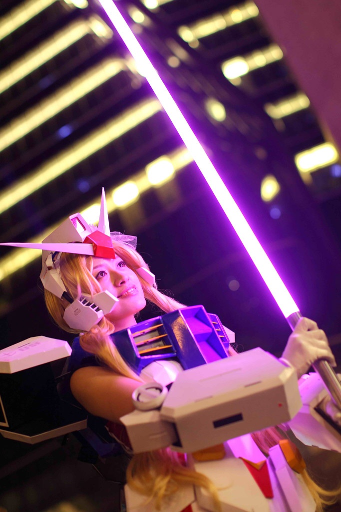 GUNDAM GUY: Gundam Cosplay: MS Girl RX-78-2 Gundam