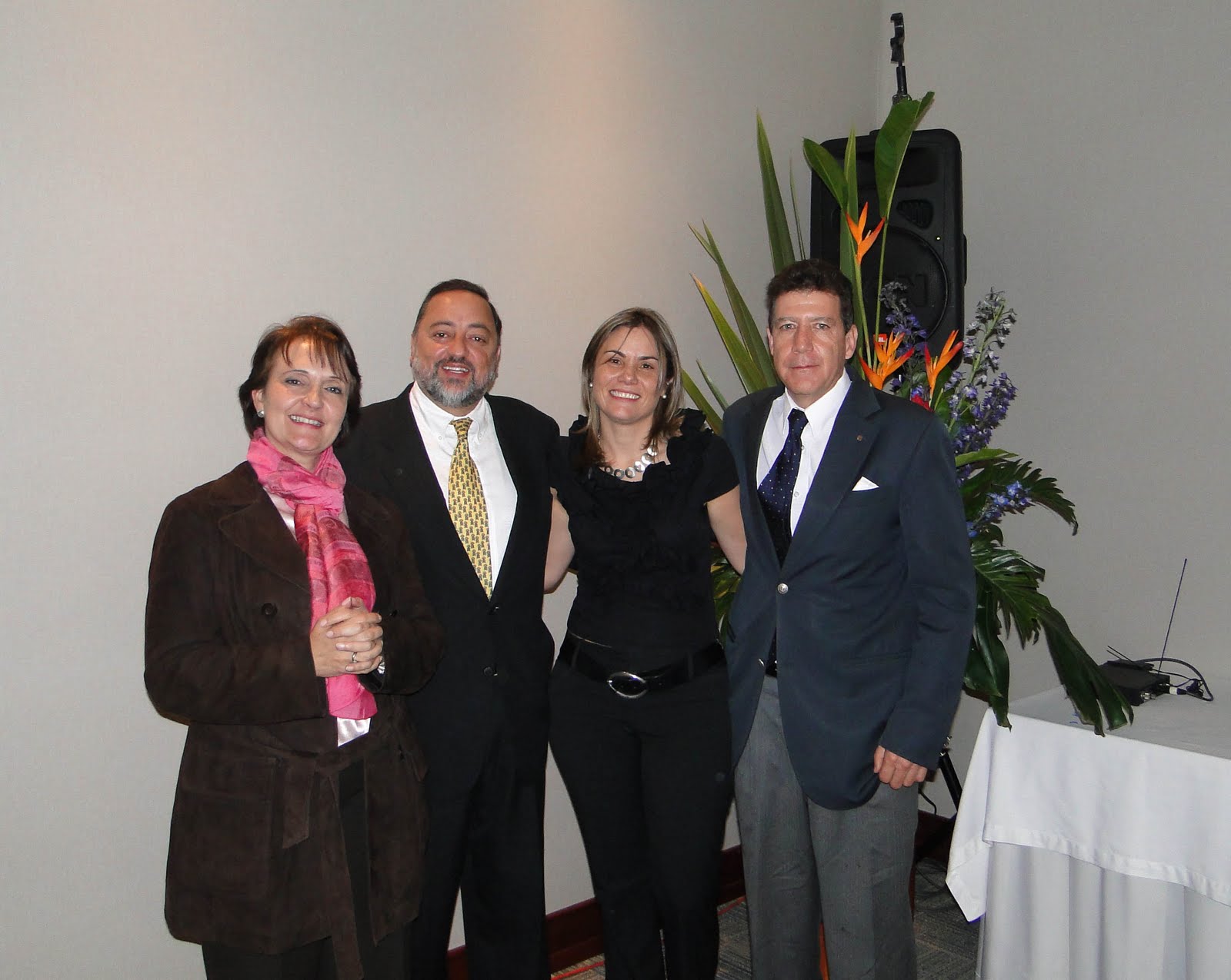 Maria Mercedes Plata Comunicaciones: junio 2011