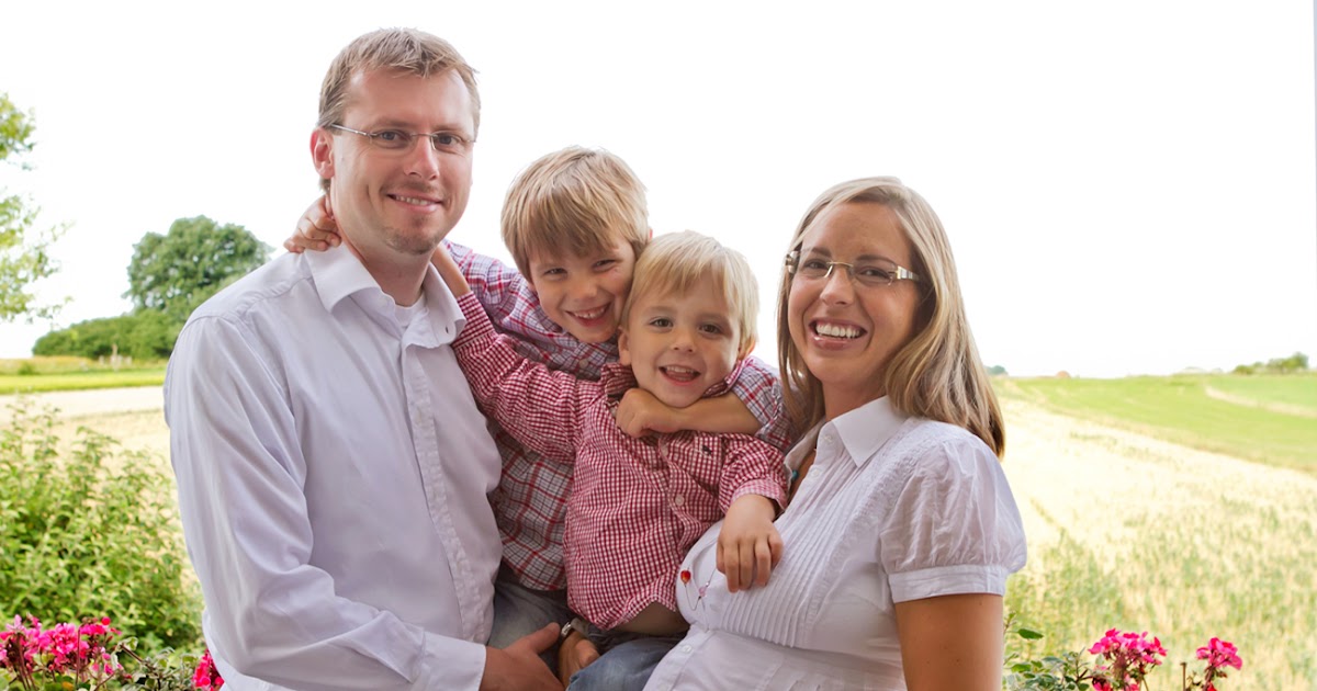 Our Wandering Family: Two Cultures, Two Languages, And Two Amazing ...