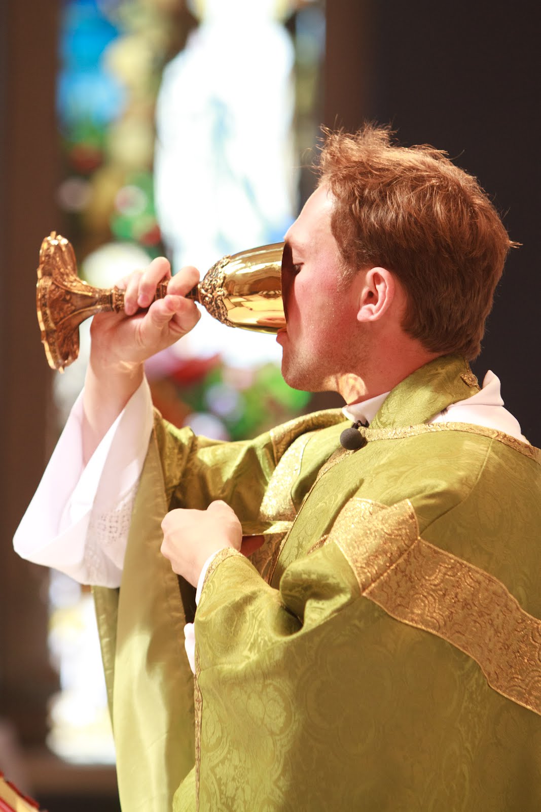 southern orders: THE PRIEST COMPLETES THE HOLY SACRIFICE OF THE MASS BY ... southern orders: THE PRIEST COMPLETES THE HOLY SACRIFICE OF THE MASS BY ...