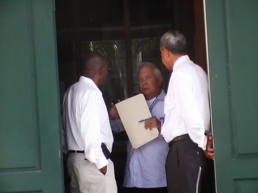 ST MAARTEN TODAY judith roumou: Photos Leroy de Weever, Roy Marlin, Cor ...