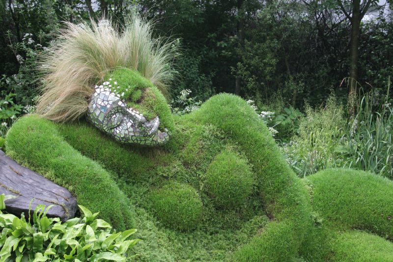 Juliette Caron-Artist: Amazing Grass Sculptures