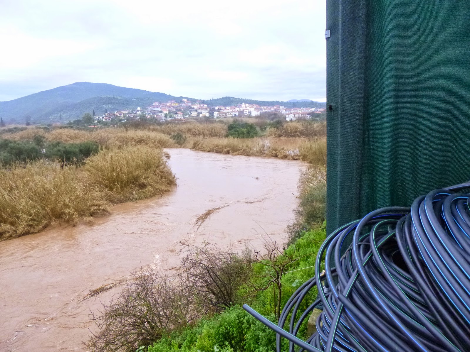 ΓΙΑΝΝΗΣ Δ.ΛΥΡΑΣ: ΠΛΗΜΜΥΡΕΣ ΣΤΗΝ ΑΝΩ ΜΕΣΣΗΝΙΑ ΤΑ ΠΟΤΑΜΙΑ ΜΑΥΡΟΖΟΥΜΕΝΑ ...
