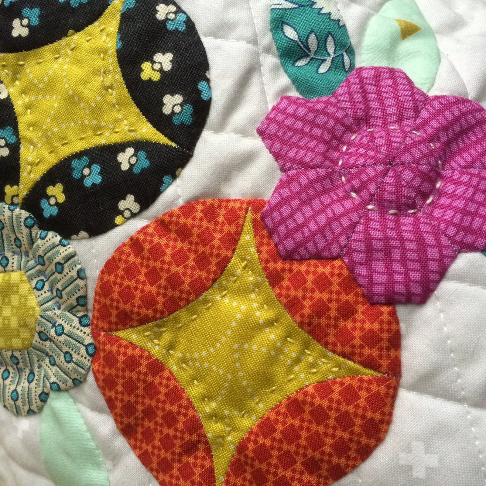 passion ~ le challenge ~ Chicopee flowers cushion / CHARM ABOUT YOU