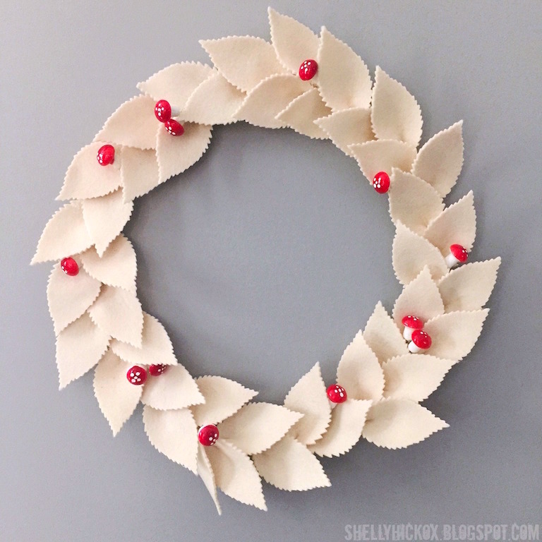 Stamptramp: Simple Felt Leaf Wreath