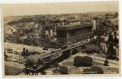 Fotografias Antigas deste Charmoso Viaduto do Chá em São Paulo.