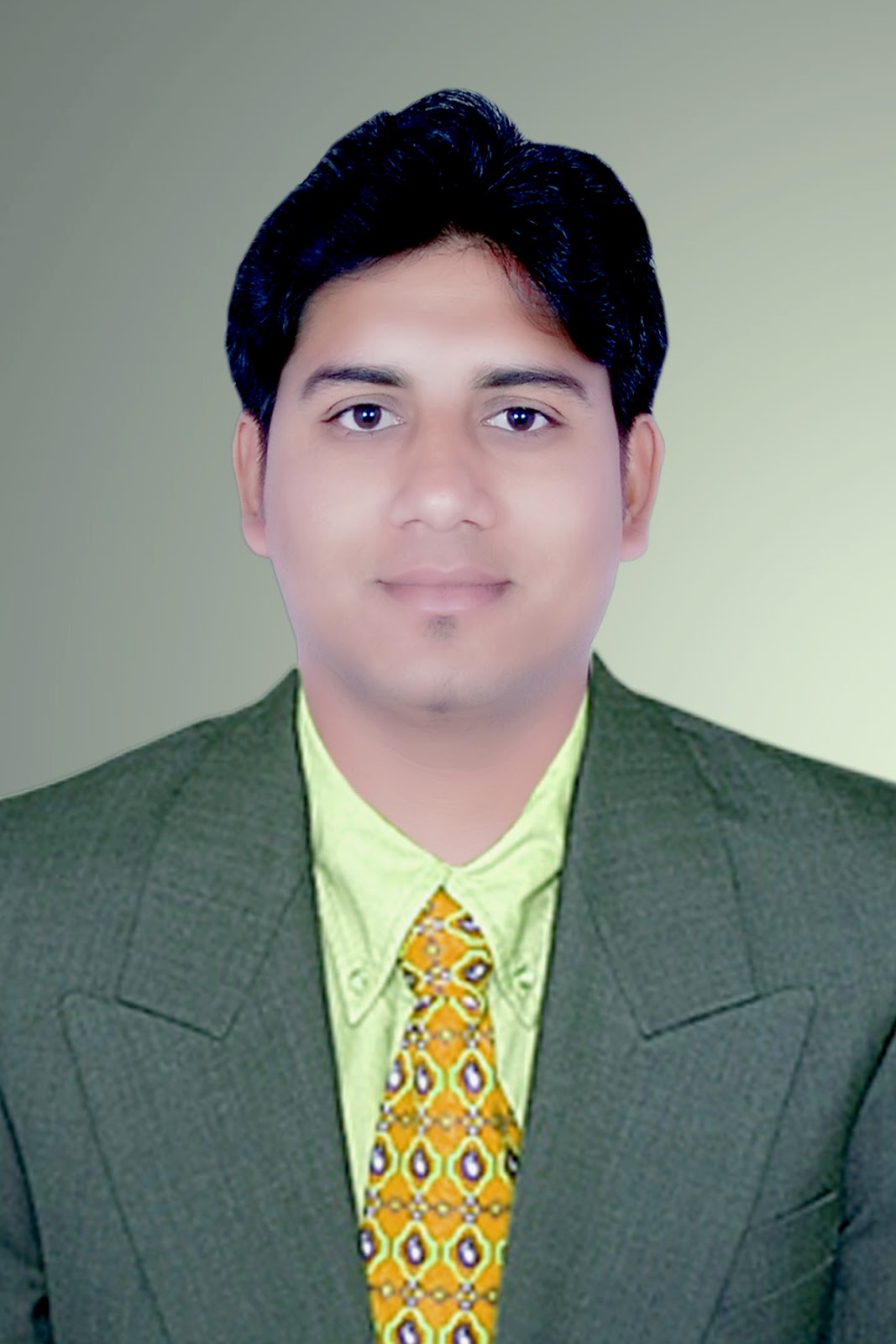 Ravi Pathak: Biographi