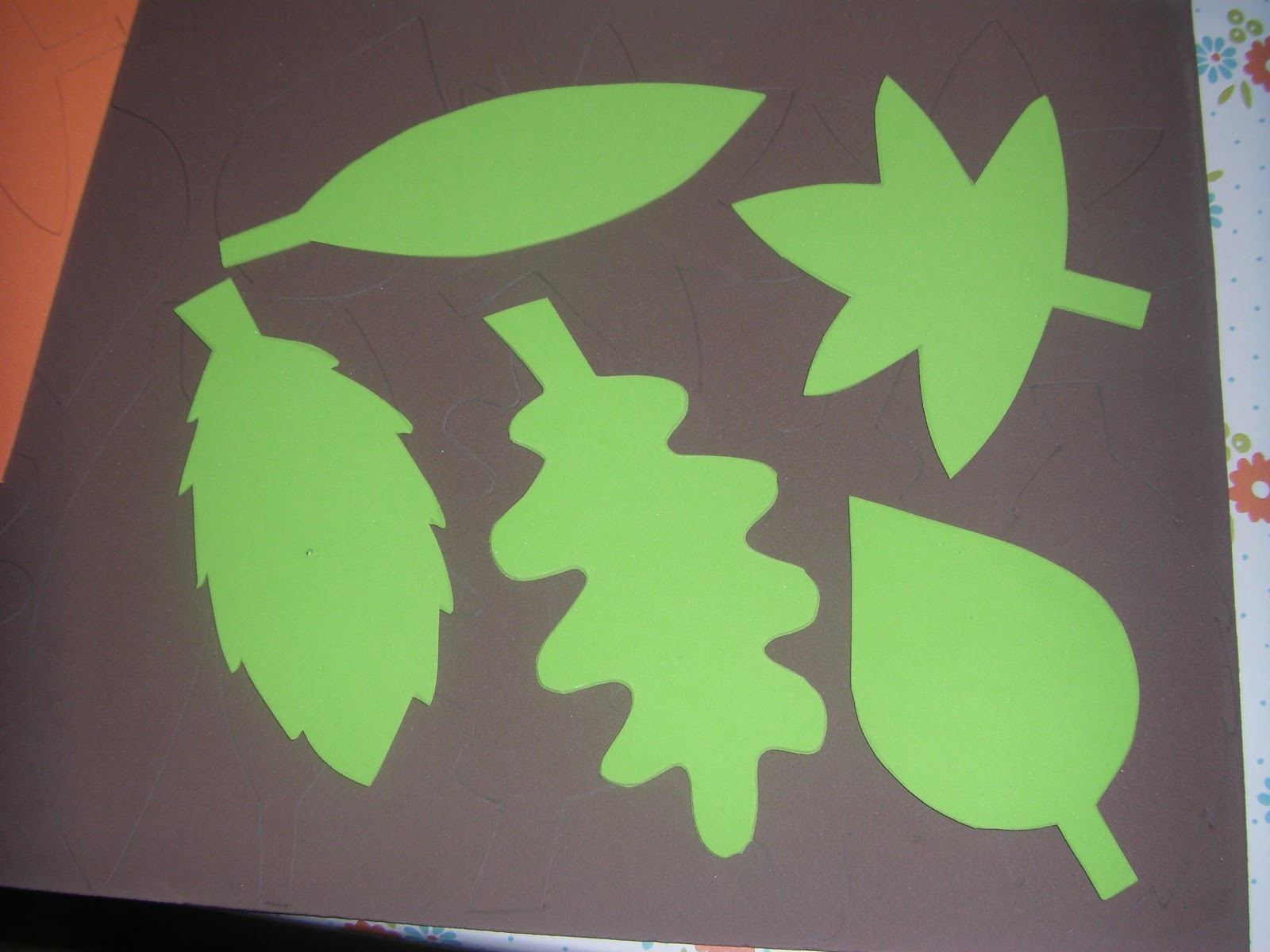 De quiltkast: BLAADJES KNIPPEN