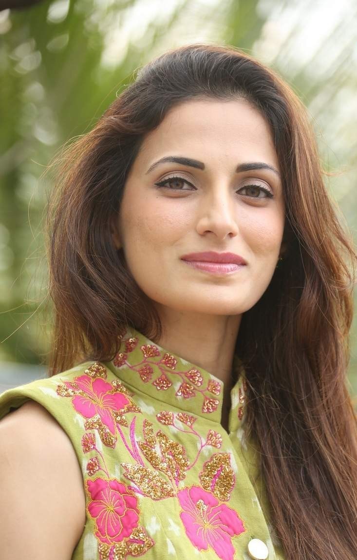 Shilpa Reddy Latest Beautiful Photos,Telugu Hyderabad Fashion model ...