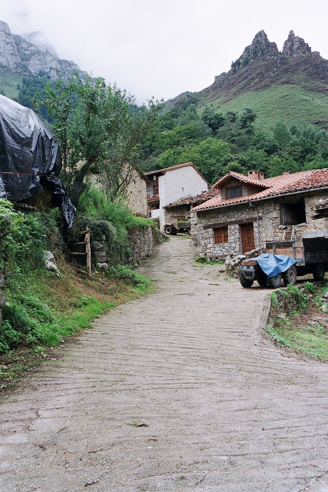EL NORTE EN FOTOS: SAN ESTEBAN DE CUÑABA Y PEÑAMELLERA BAJA PANES ASTURIAS