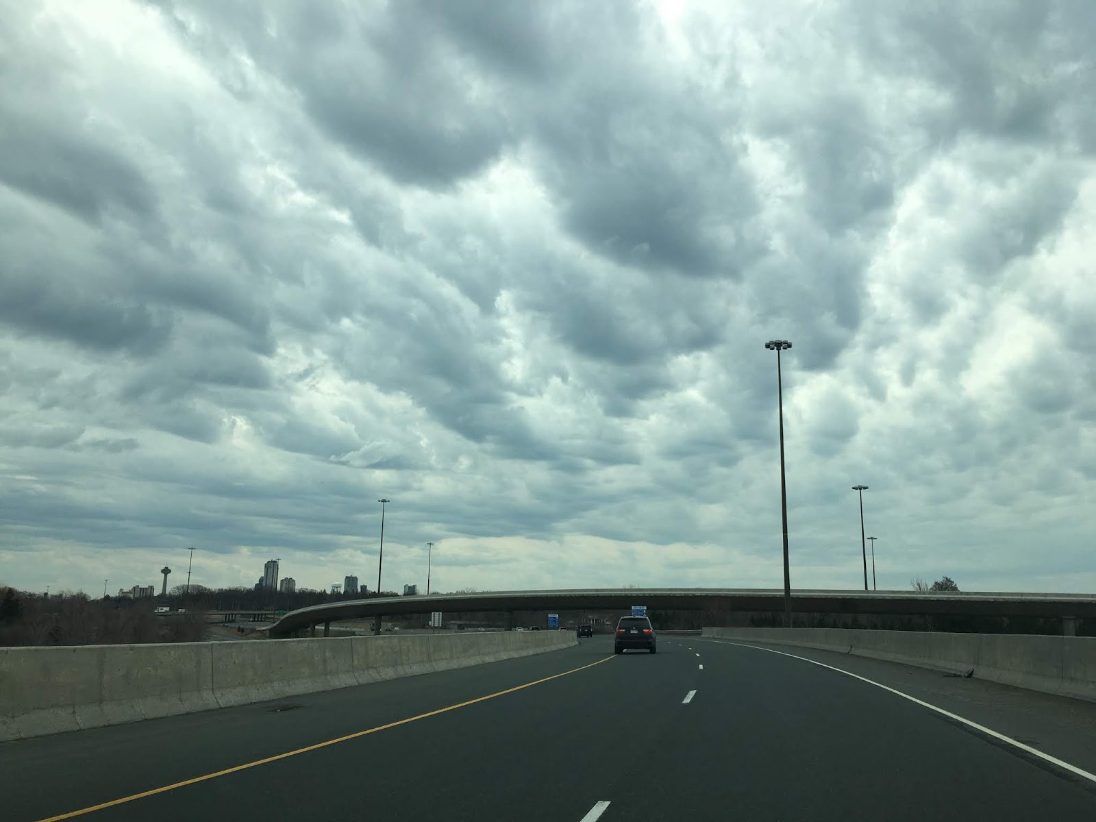 King's Highway 420, the Rainbow Bridge and Niagara Falls