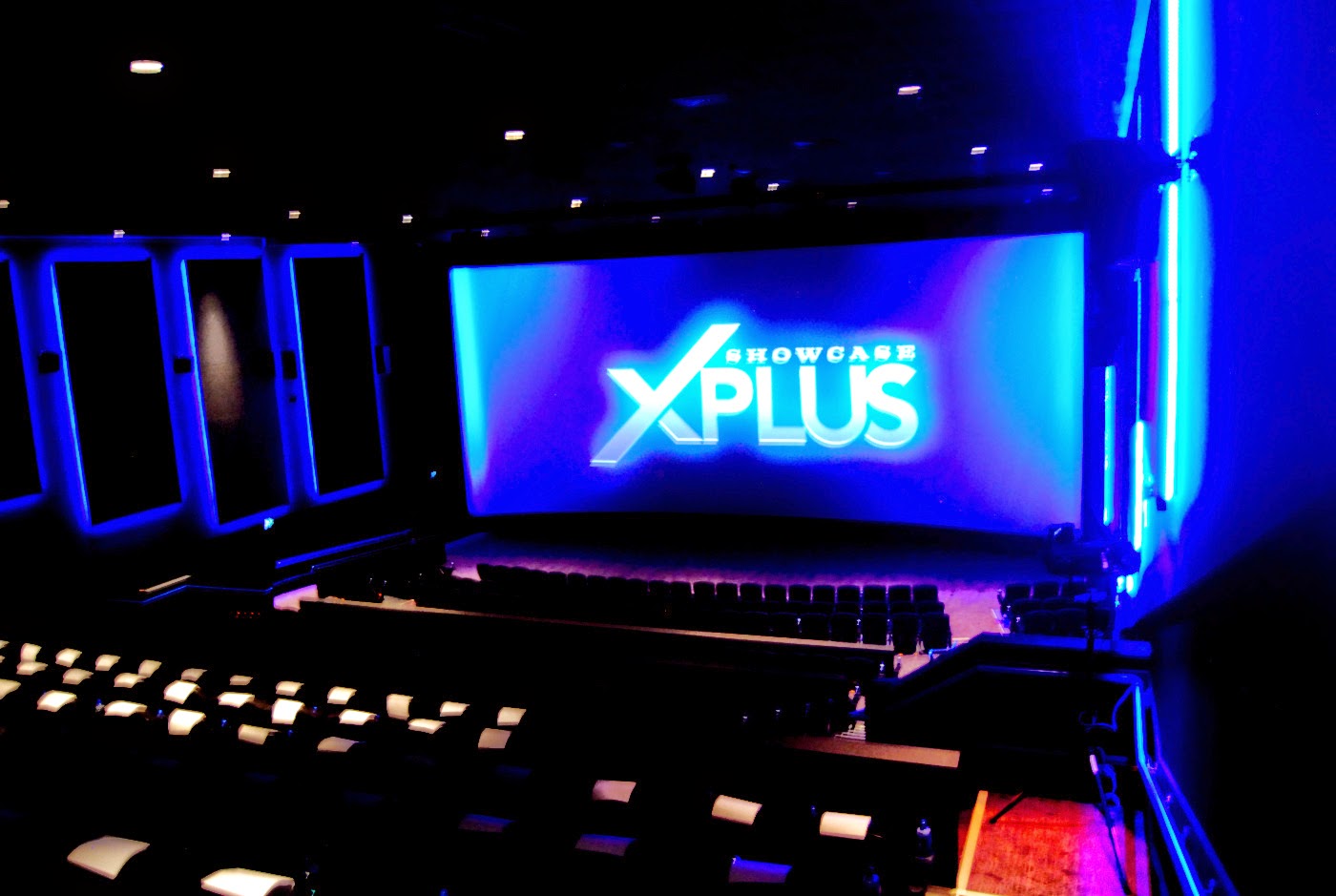 Charlotte Louise Thompson: Showcase XPlus Premier | Dawn Of The Planet ...