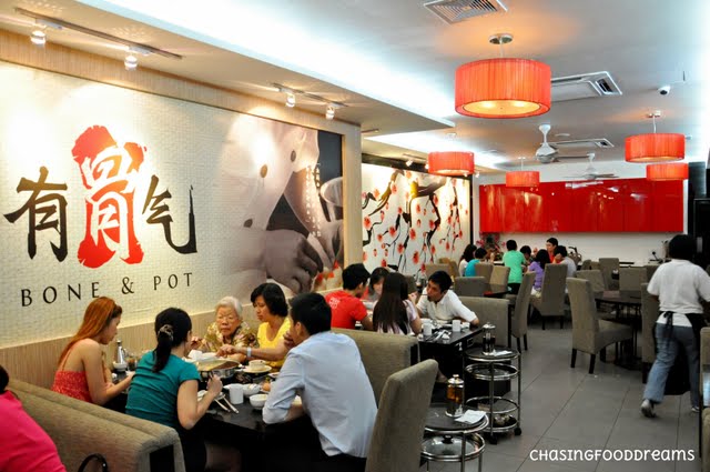 CHASING FOOD DREAMS: Bone & Pot Steamboat Restaurant, SS25: A Steamy ...