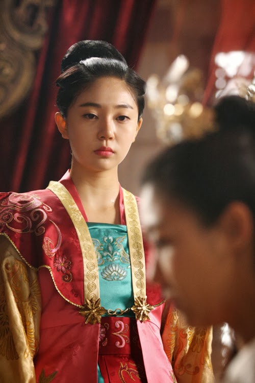 GET IT K - Style: The Golden Age of Villians – Baek Jin-Hee, Uhm Tae-Gu ...