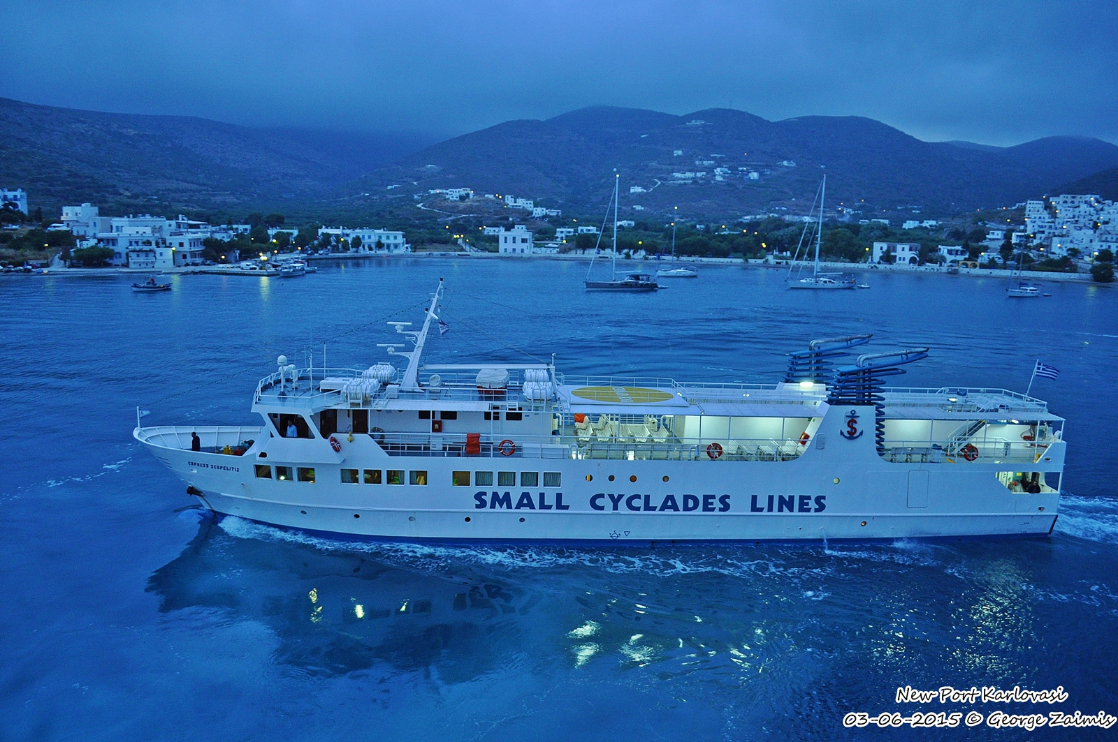 New Port Karlovassi: Express Scopelitis - H ζωη των μικρων Κυκλαδων