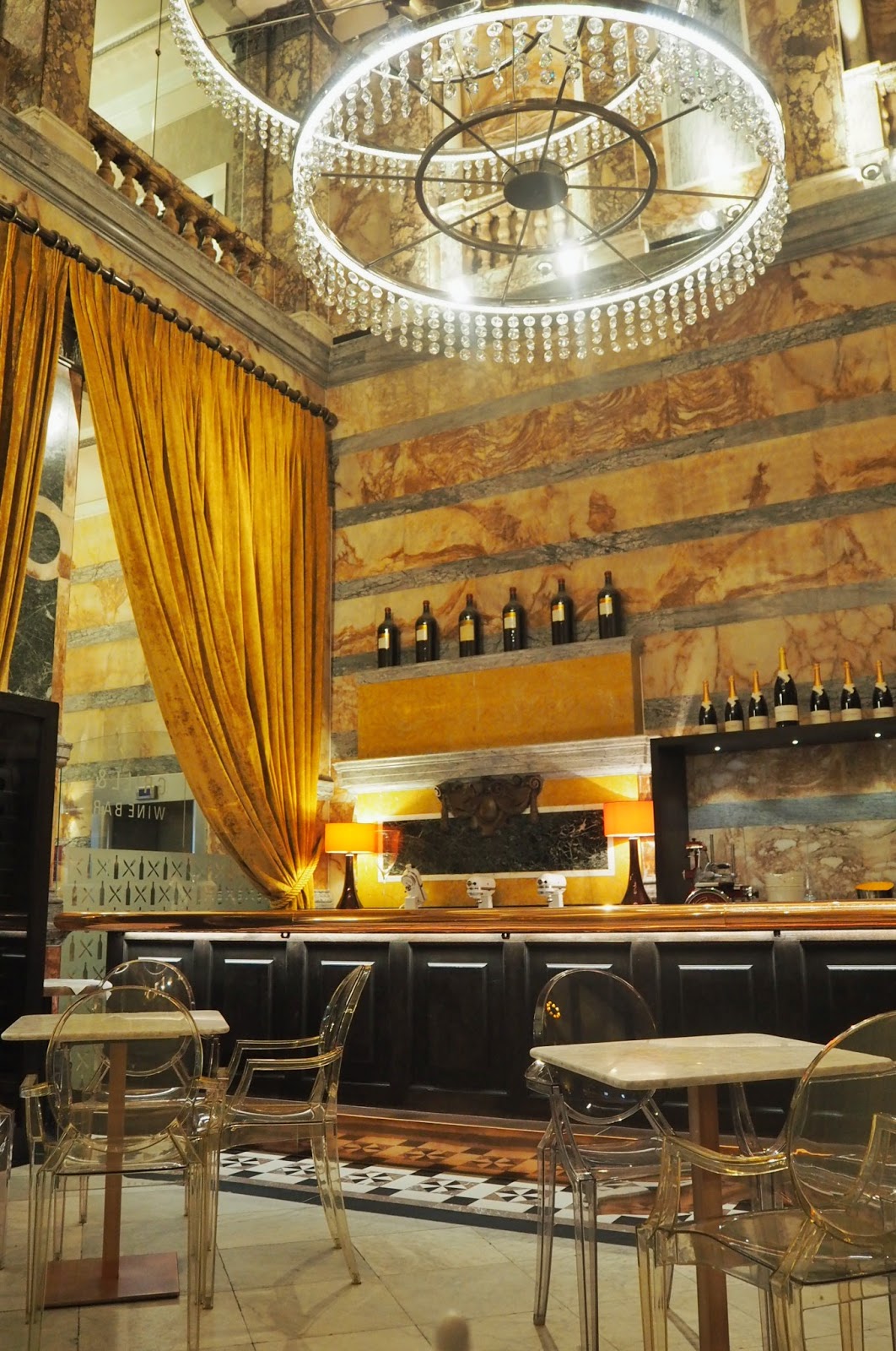 Review Club Quarters Hotel Trafalgar Square - The Life of a Social ...