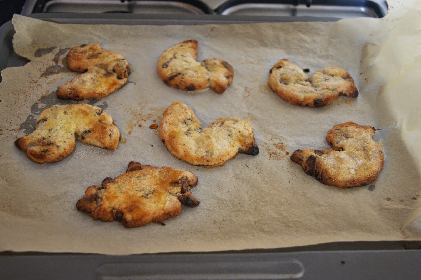 Quick and easy chocolate and ginger biscuits... - Frills 'n' Spills