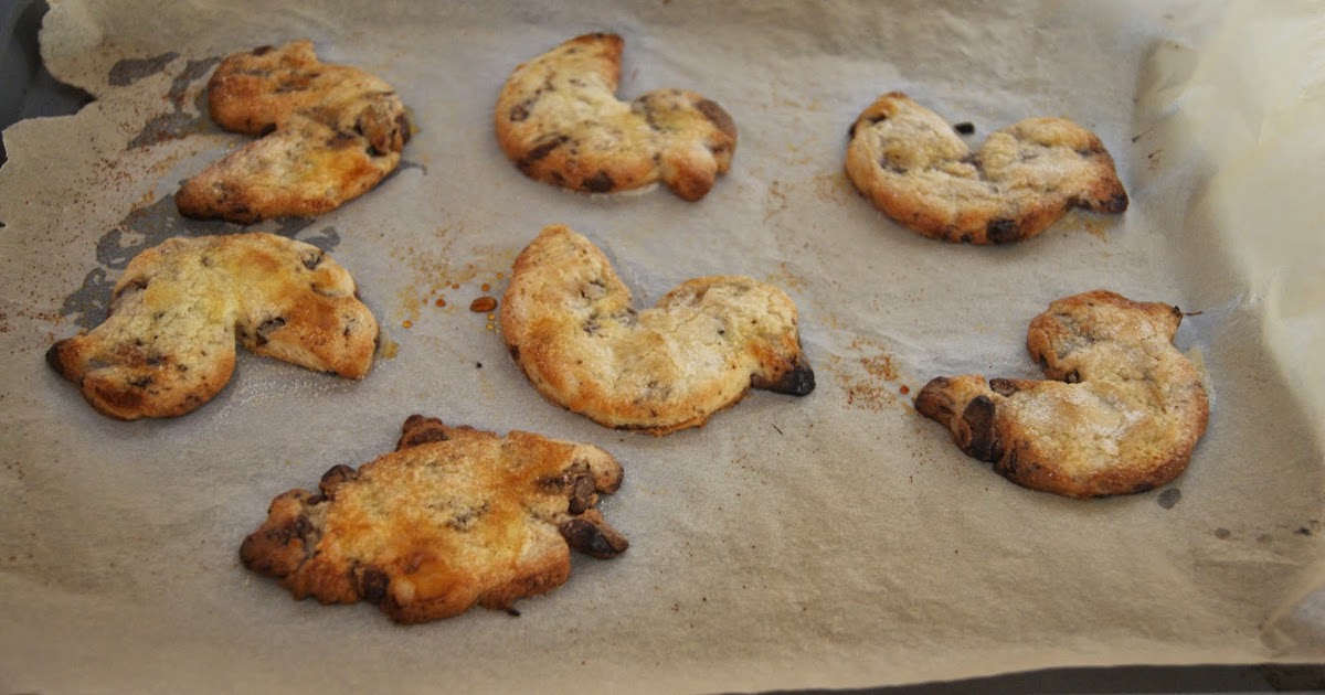 Quick and easy chocolate and ginger biscuits... - Frills 'n' Spills