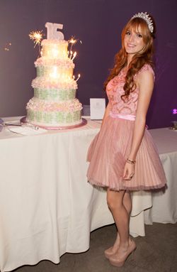 Hansen's Cakes: Bella Thorne loves Hansen's Cakes