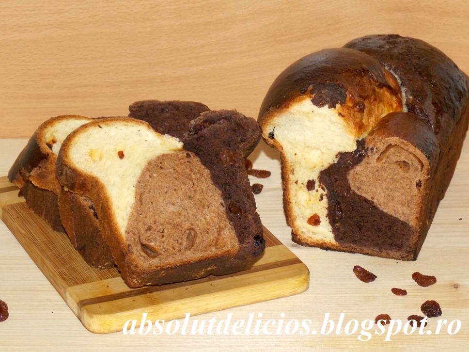 Absolut Delicios: COZONAC IN 3 CULORI