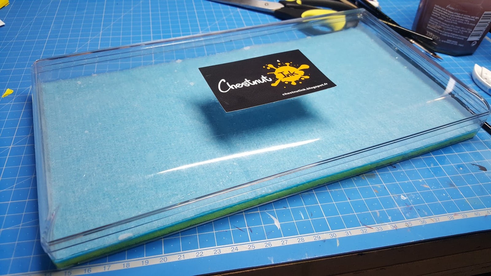 Tutorial - A 15$ Wet Palette / Une palette humide à 15€ ~ Chestnut Ink