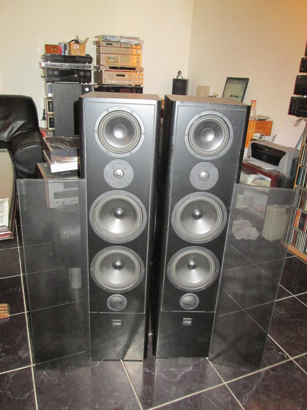 Bazar electronice online: vand urmatoarele boxe audio