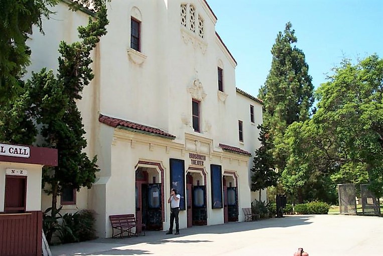 Los Angeles Theatres: Veterans' / Wadsworth Theatre