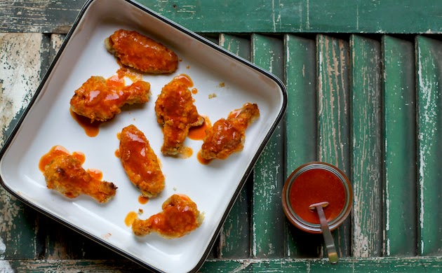 Foodwanderings: Oven 'Fried' Buffalo Chicken Wings