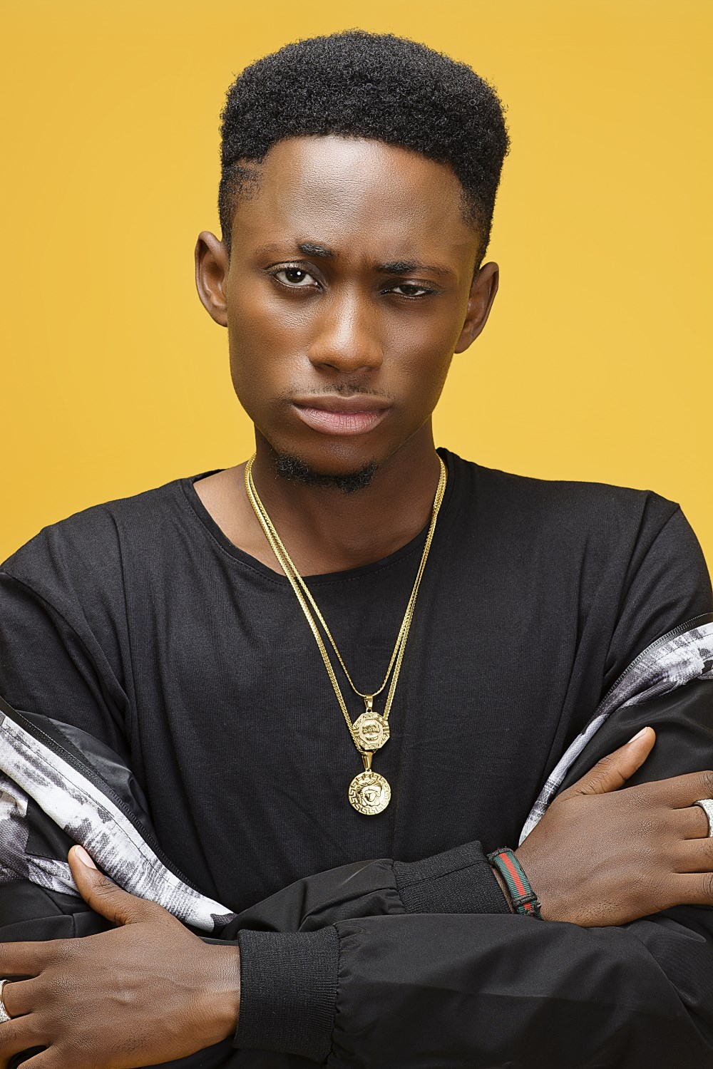 Temmy D signs deal with Roberto Music - GBETU TV