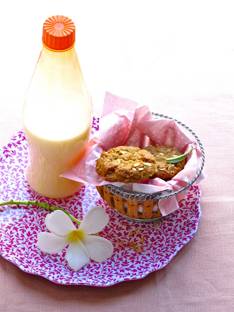 Plateful: Anzac Biscuits — syrupy, chewy, crunchy Aussie classic ...