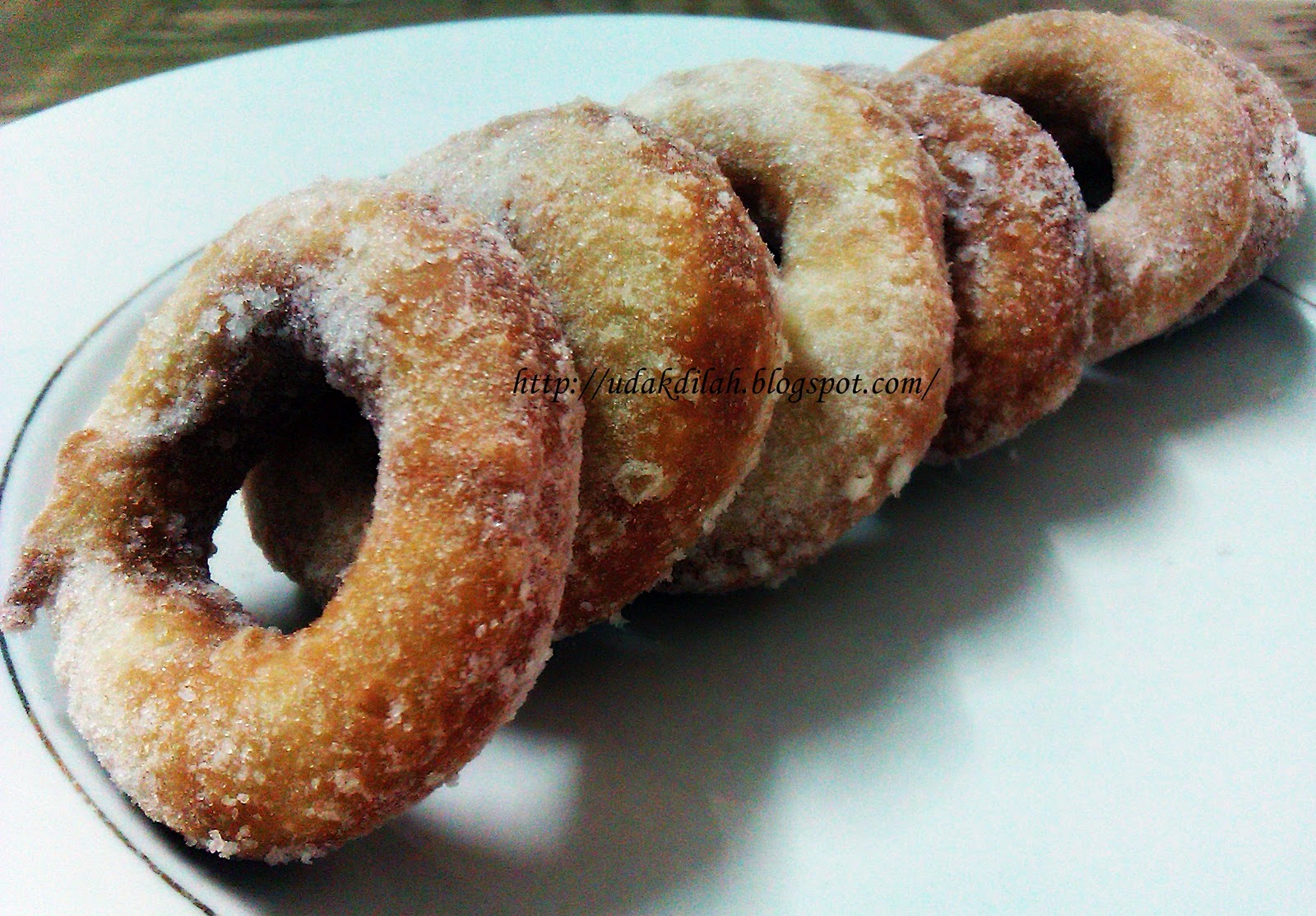 BeLoyaR Bersama Udak Dilah: Bila Suami Ke Dapur ~ Donat