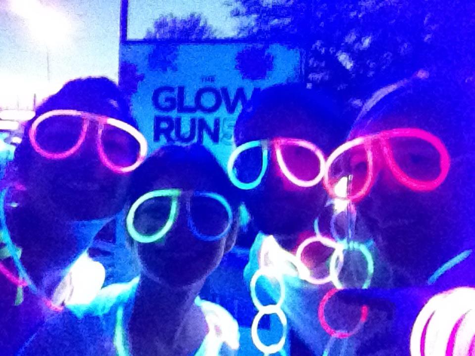 Carrie's Thoughts Online: Let's Glow Run!!