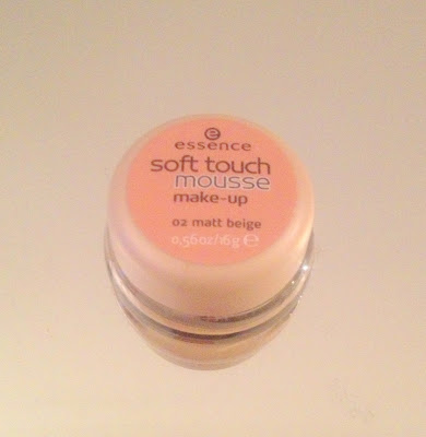 All the little things: Essence Soft Touch Mousse Foundation