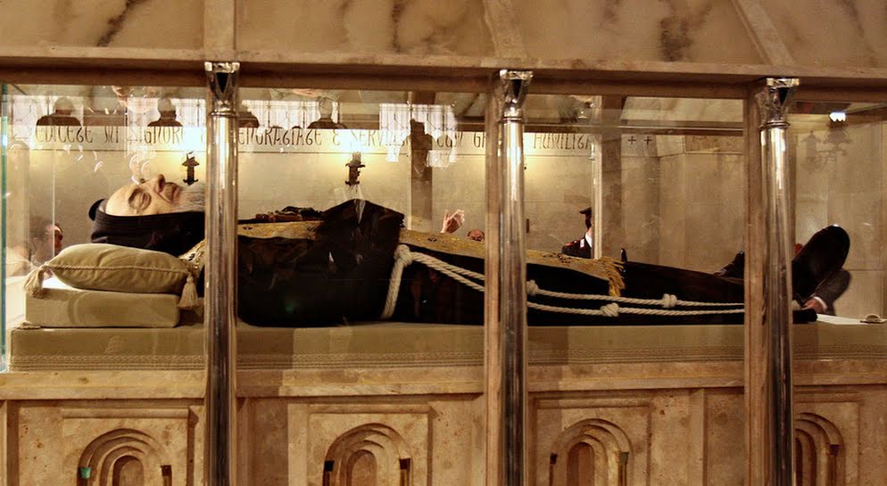 GUÍA del BUSC@DOR: El cuerpo incorrúpto del Padre Pío podría exponerse ...