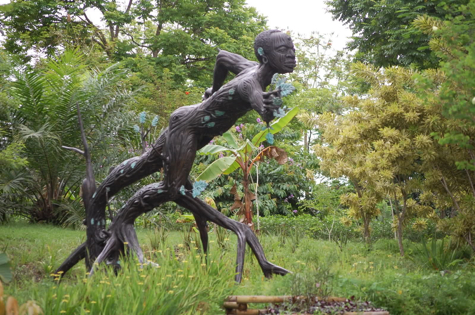 ARTE PUBLICO: ESCULTURAS Y MONUMENTOS EN PUERTO RICO: Escultura Osaín ...
