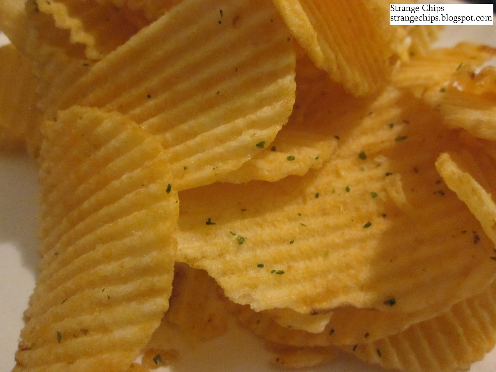 Strange Chips: Ruffles Max Loaded Bacon & Cheddar