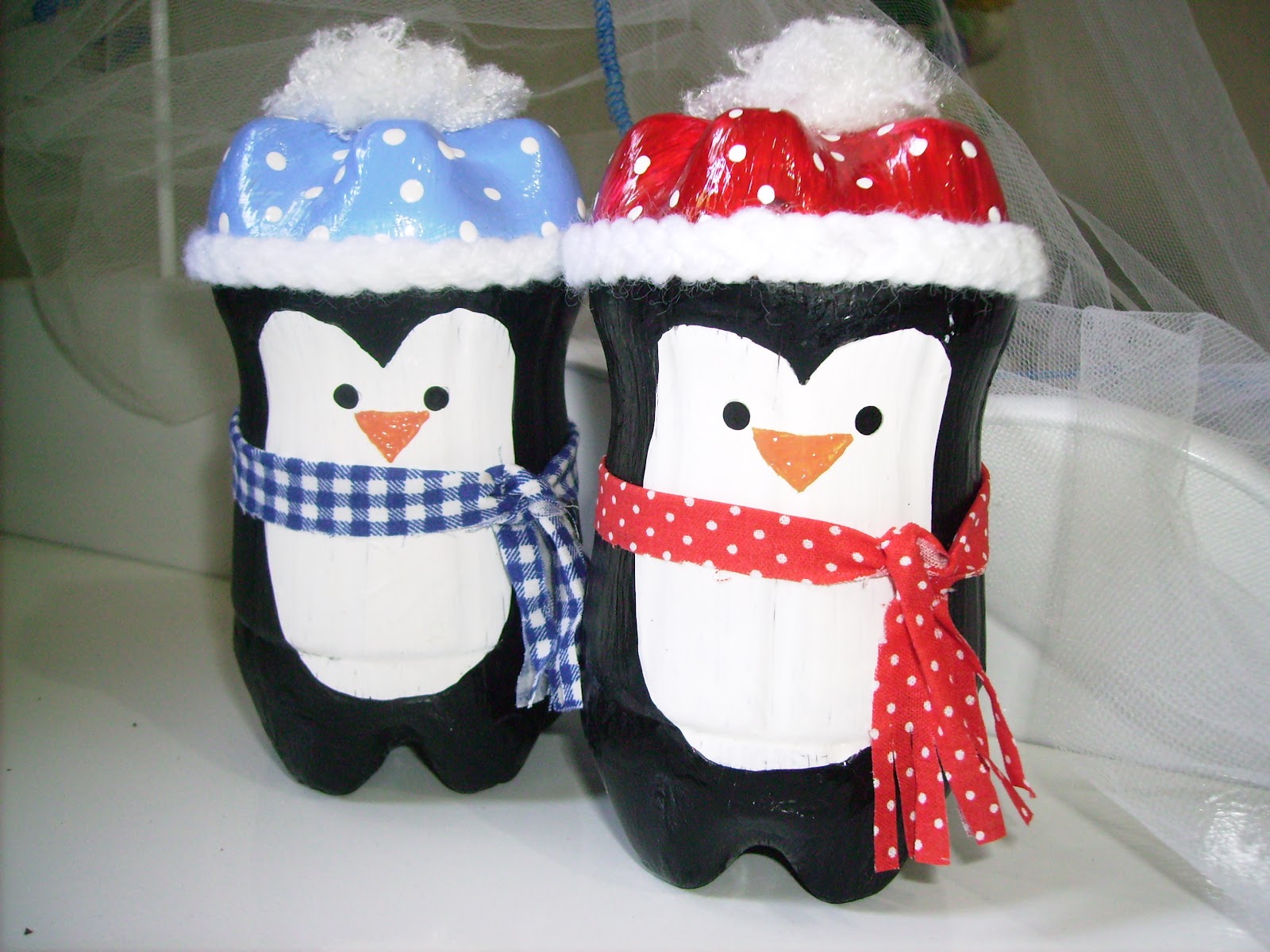 SIM de Maria Ateliê: Pinguim de garrafa pet Coca-Cola 600 ml