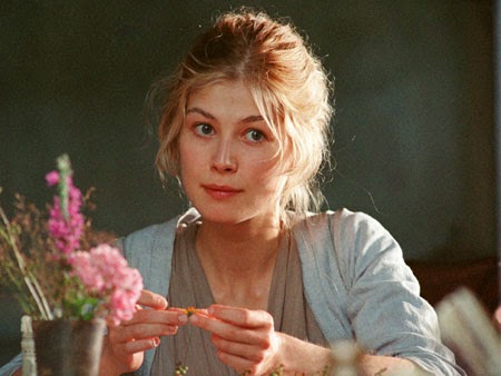 small & trivial: 10 gracious characters in literature