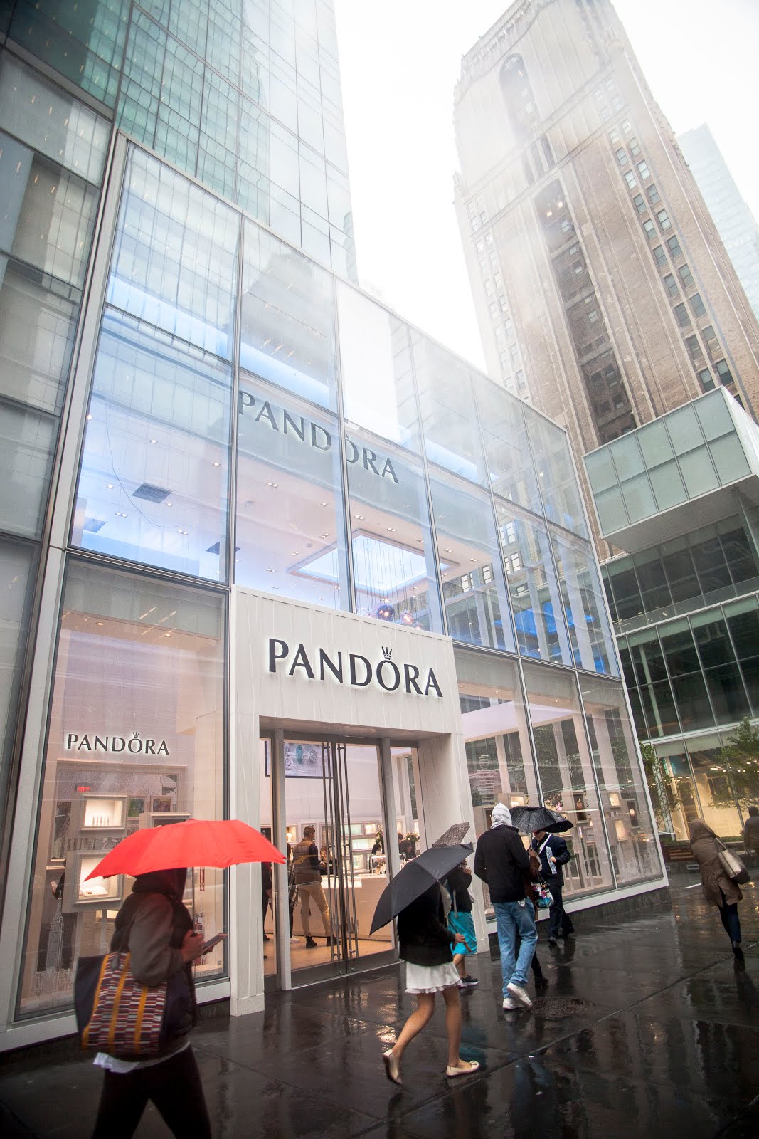 City Lighting Products Blog : PANDORA Jewelry: An Exclusive Partnership ...