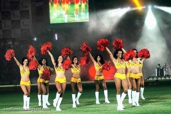 .: Cheerleaders Then and Now