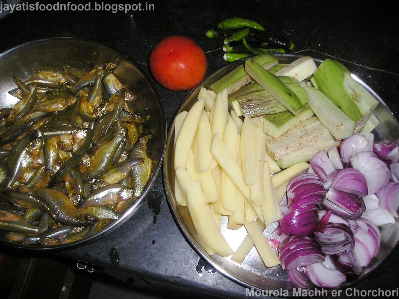 Jayati's Food Journey - Enjoy!!!: Mourola Machh er Chorchori ...