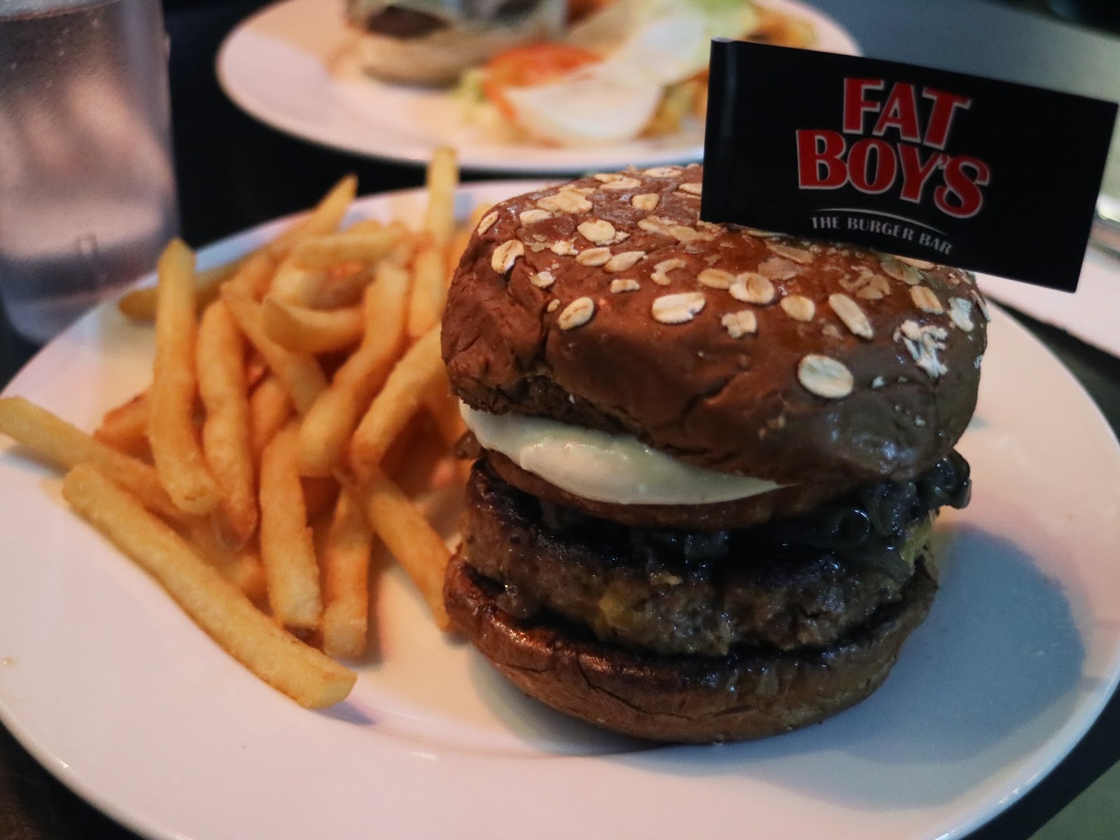Colman: FatBoy, Make Your Own Burger: Food Review