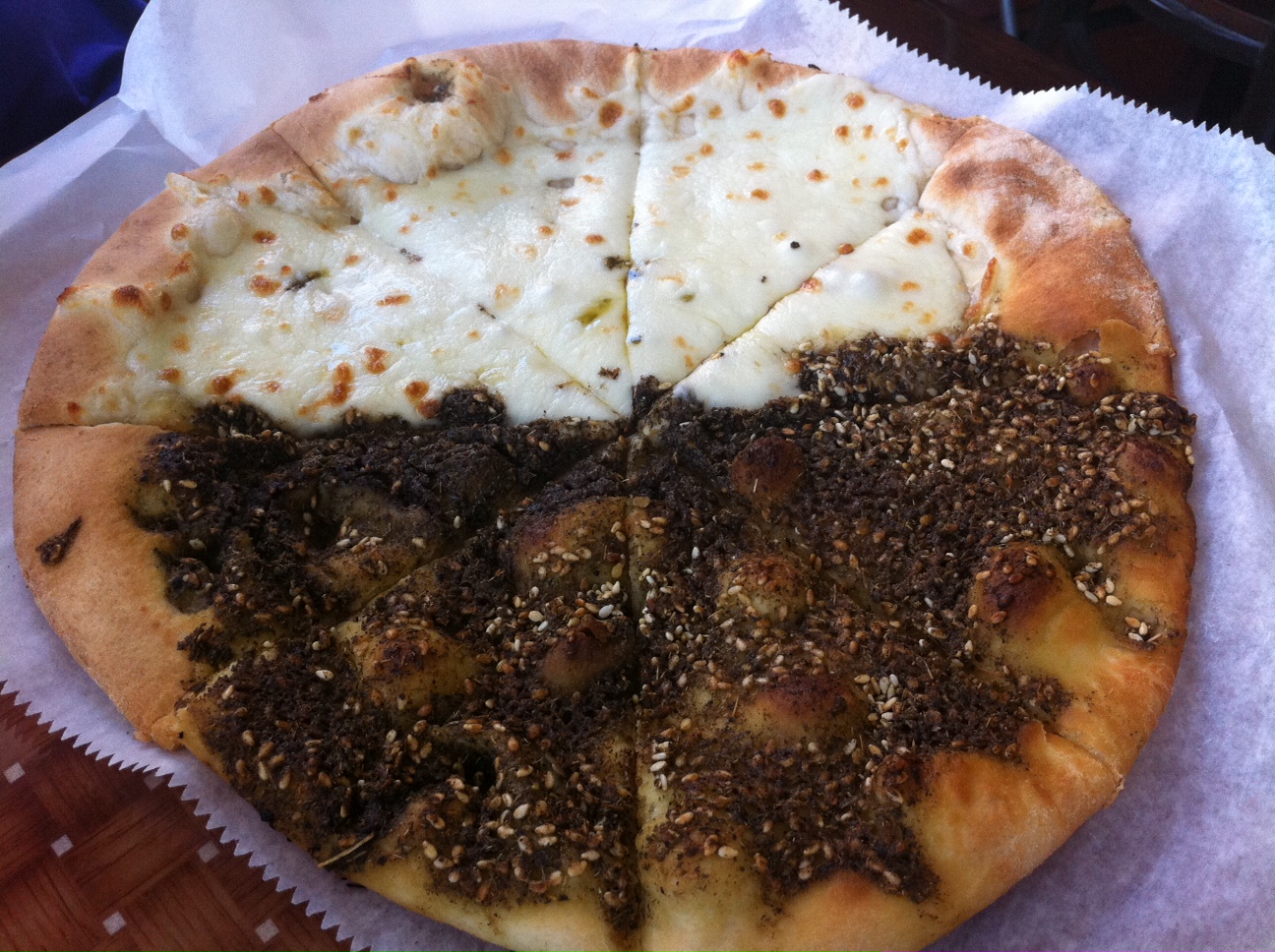 Stuff I Ate: Crazy Cheap Tasty: Man'ouChe