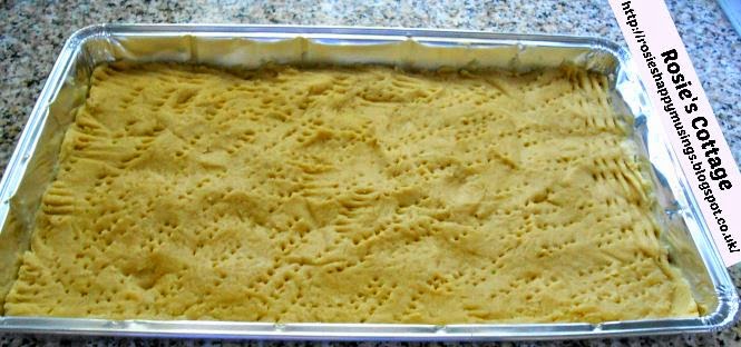 Rosie's Cottage: Scottish Caramel Shortbread Tray Bake