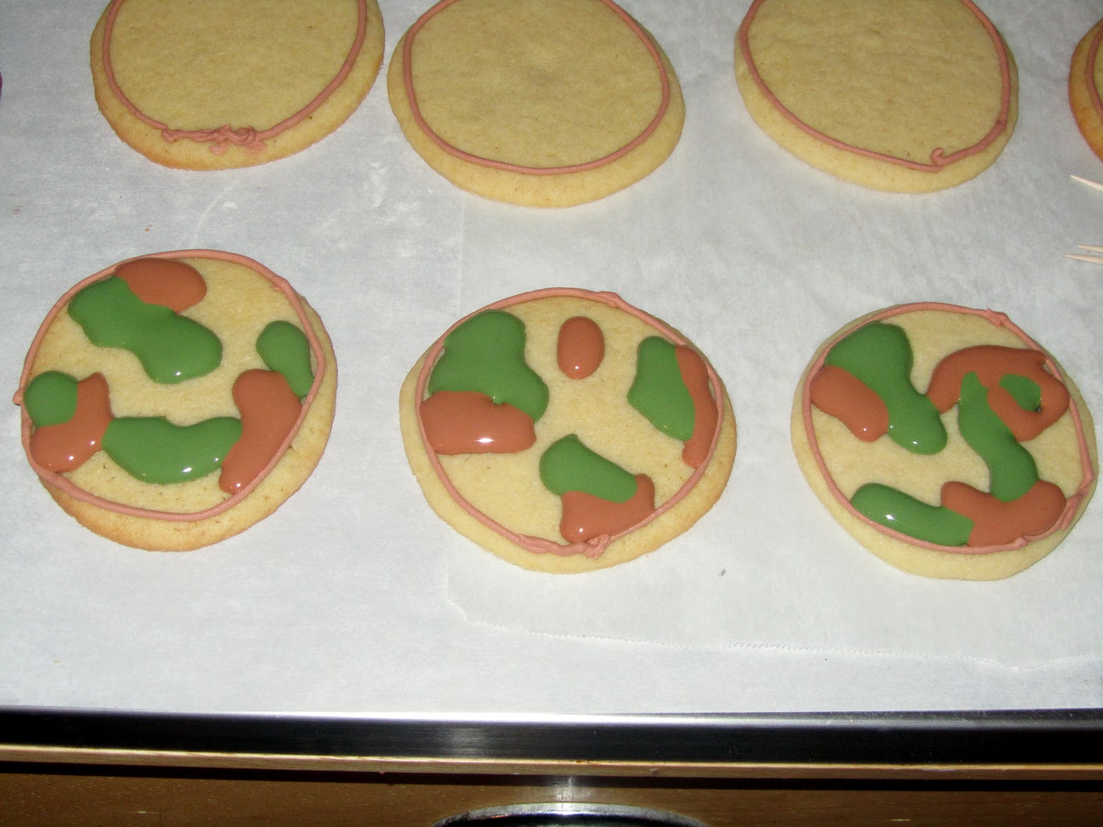 Melly's Mouthful: Thankful for Desserts - Day 2: Camo Cookies